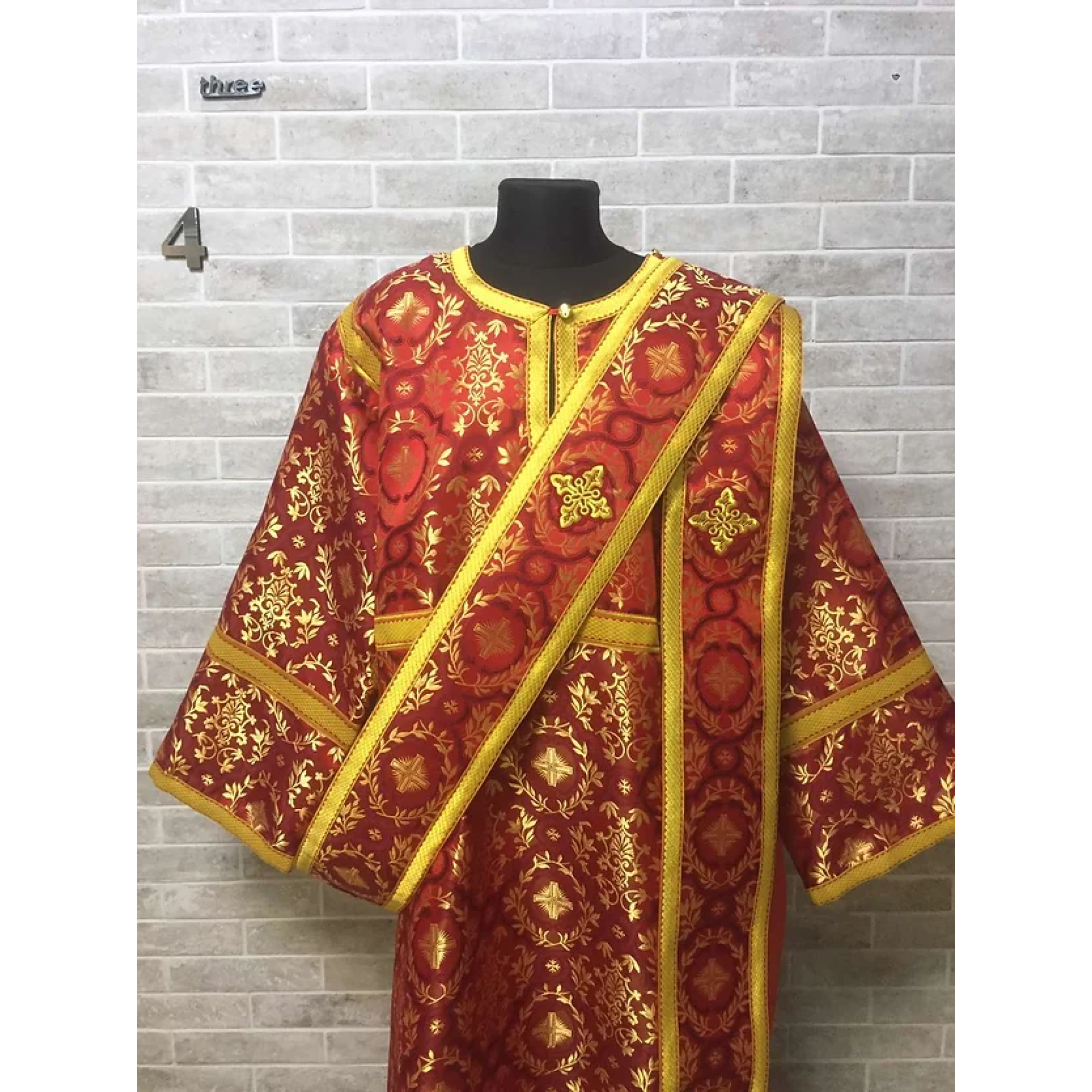 Brocade vestment for deacon - Stichar and orar in yellow-gold silk brocade
