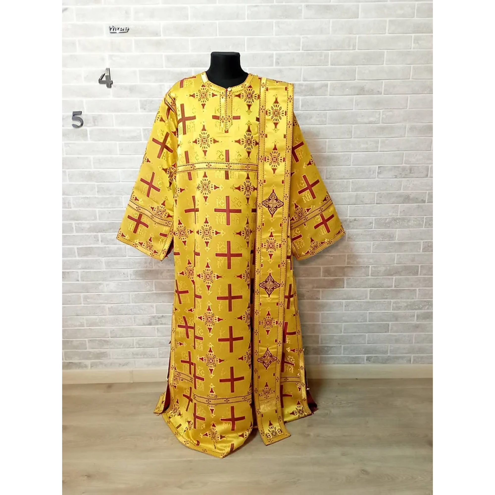 Brocade vestment for deacon - Stichar and orar in yellow-gold silk brocade