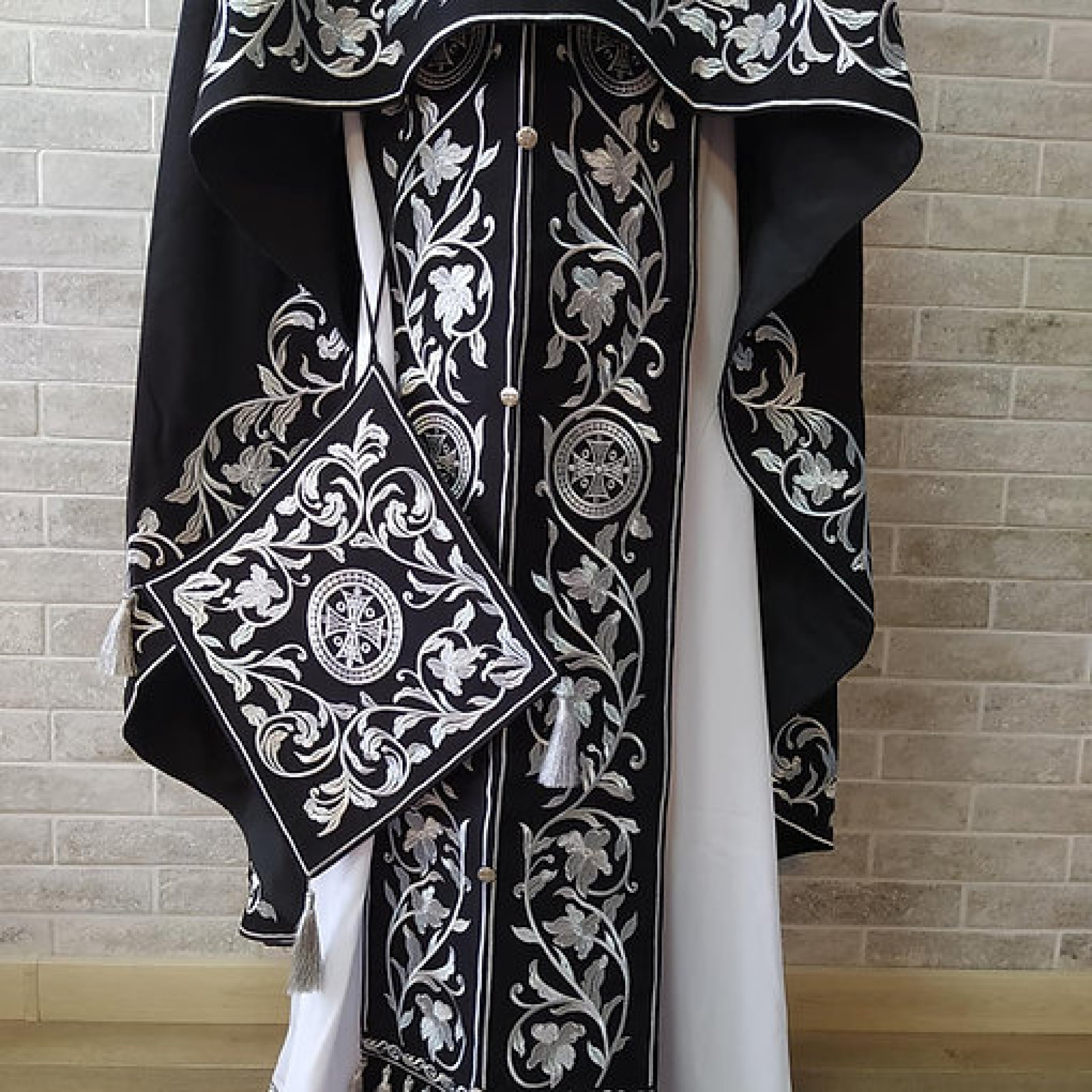 Greek vestment with machine embroidery- Priest vestment - Clothes for ...